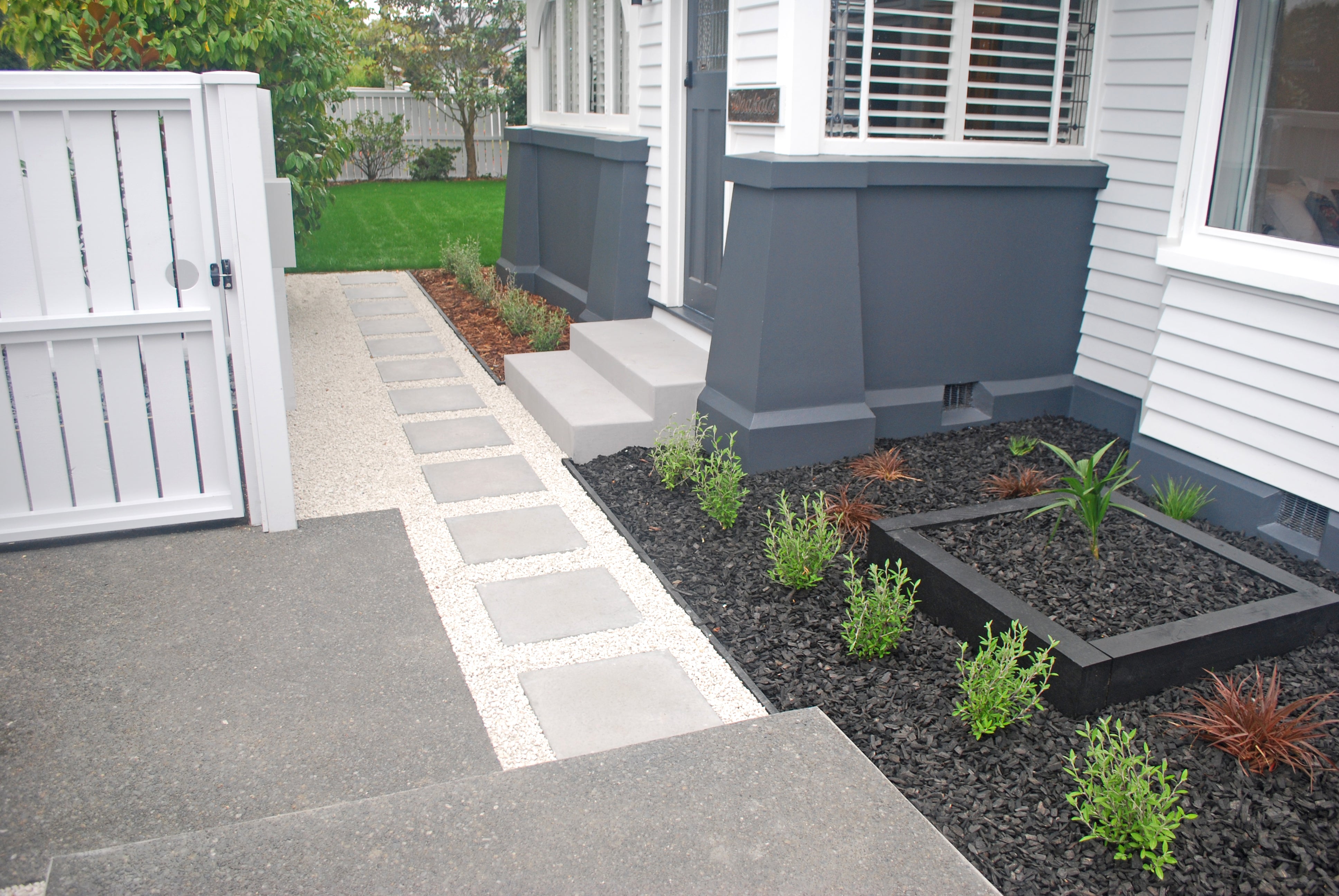 Paver 450mm Smooth Natural in Rolleston